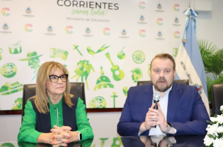 Educación y la empresa Tipoití firmaron un acuerdo para la formación de ...