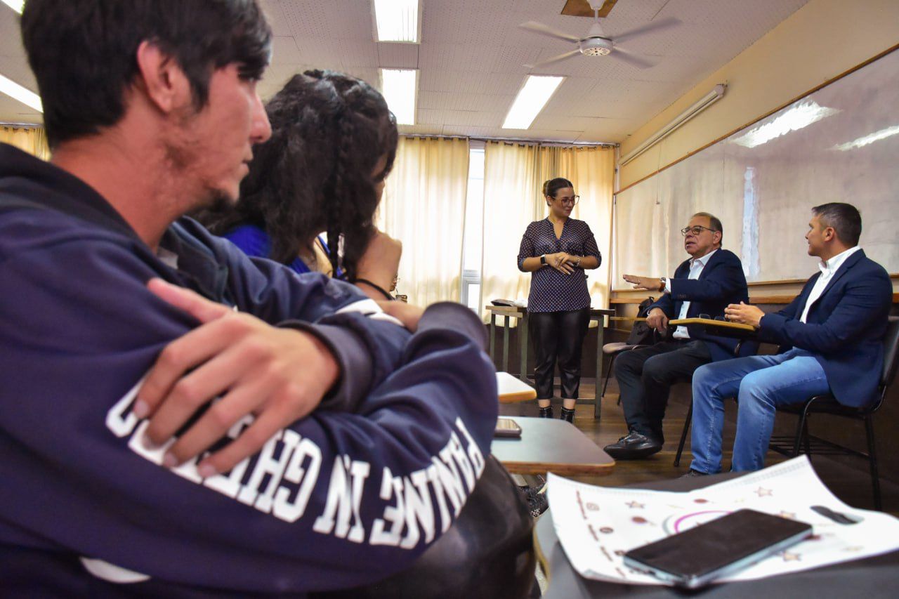 La Municipalidad de Corrientes invita a jóvenes a formarse en la ...